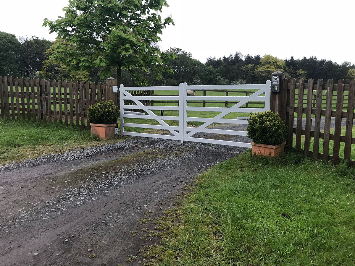 Contemporary Gates | Modern Metal Driveway Gates