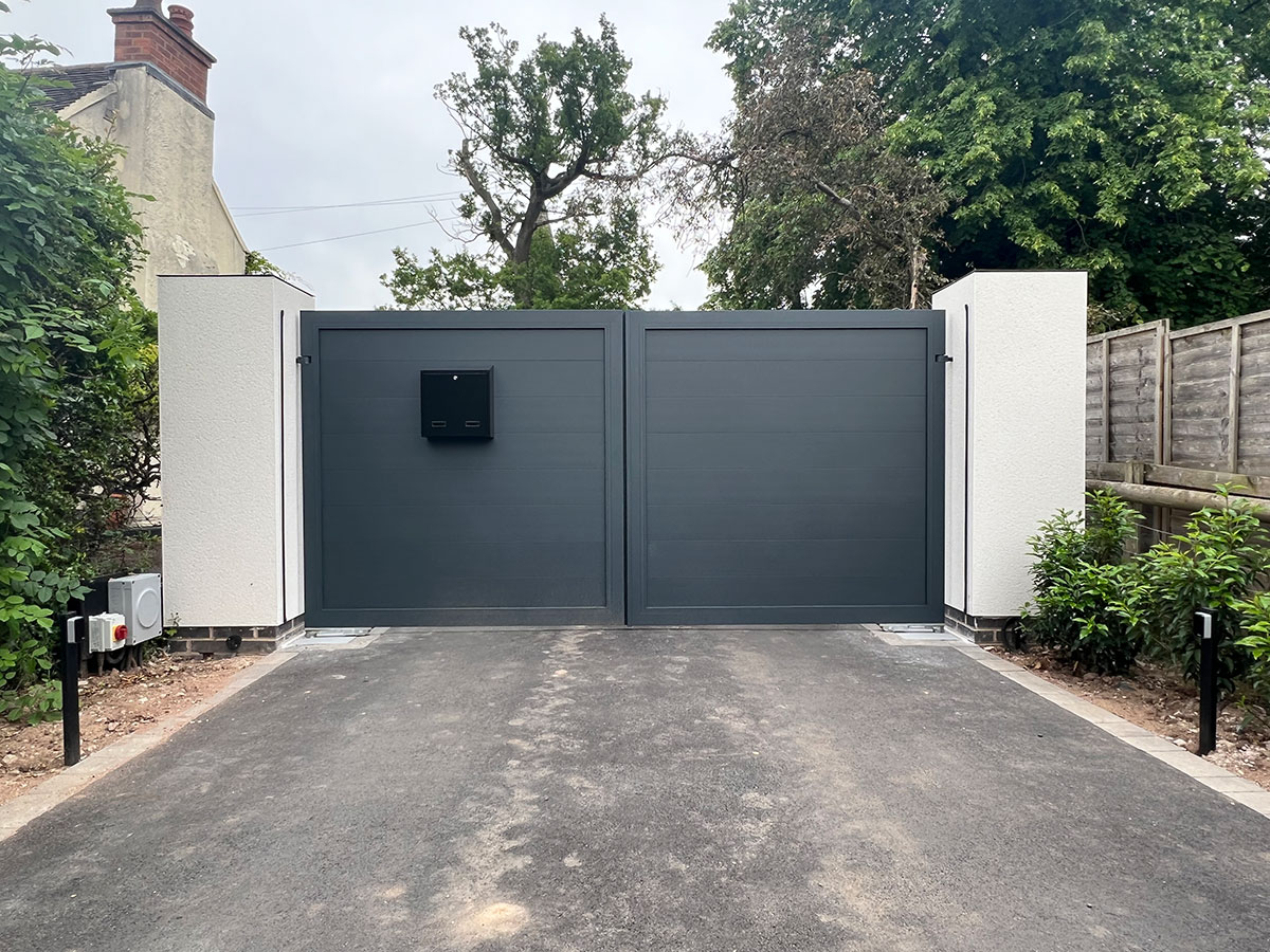Aluminium Driveway Gates - Installation, Automation & More